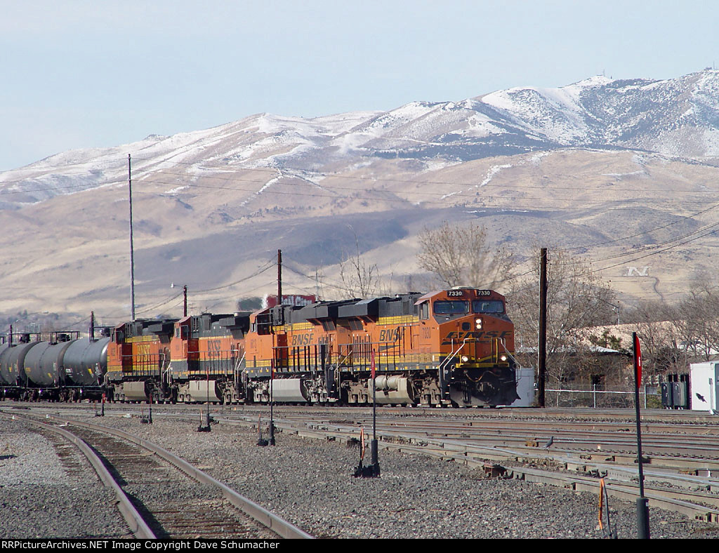 BNSF 7330